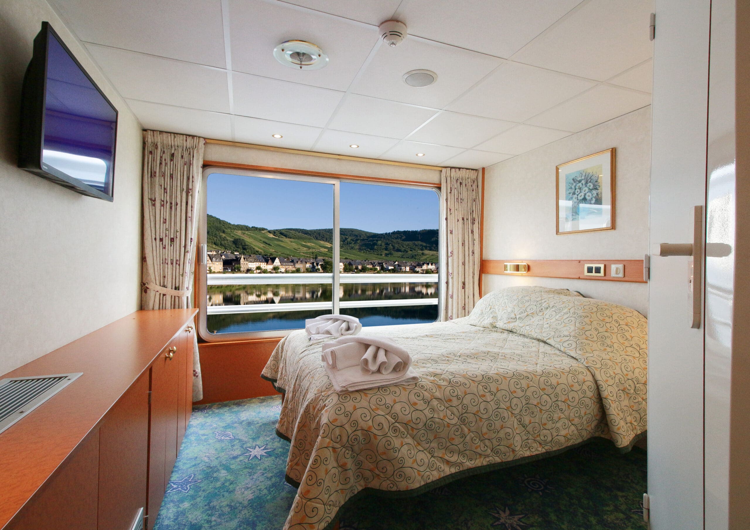 MS Beethoven - Captain Cruise
